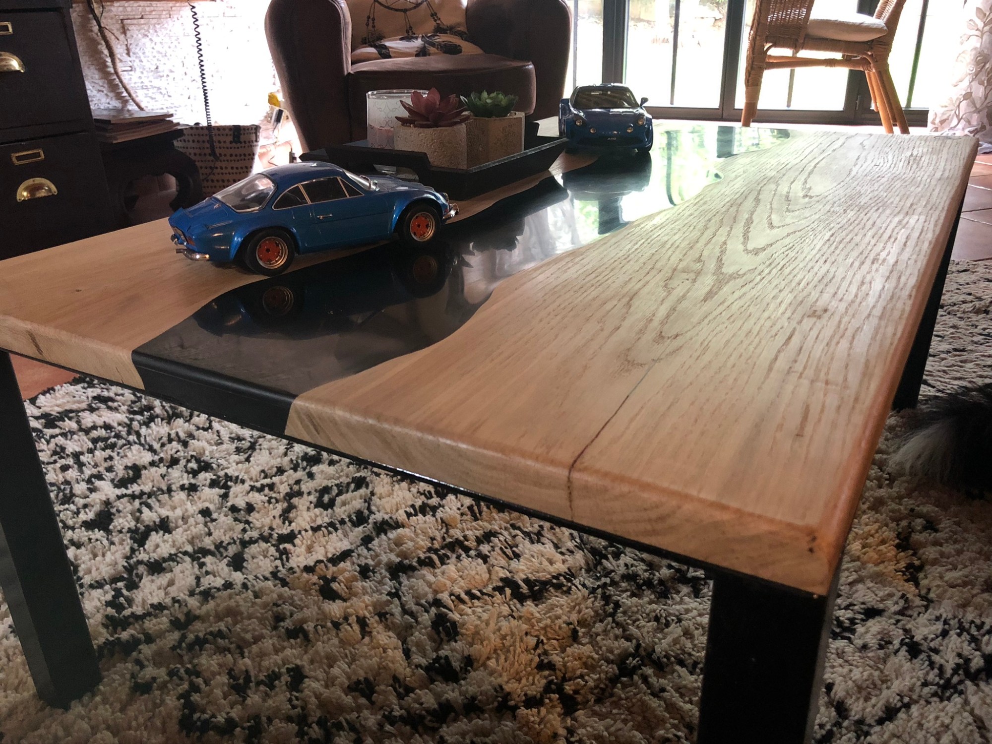Table basse résine Epoxy Alpine – Atelier des Gônes